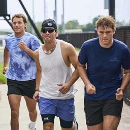 Under Armour® India Official Online Store| Sports Shoes, Apparel | Free ...